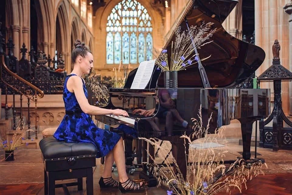 Piano Lessons in Bacup | Lancashire Piano Lessons | Slow Train